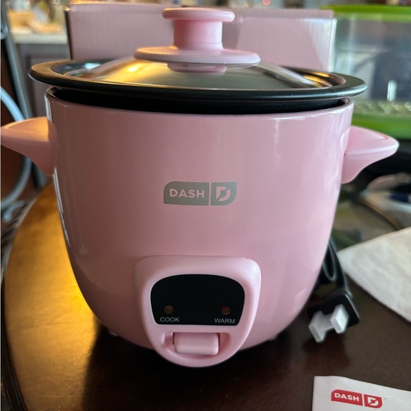 Dash of Pink | Kitchen | New In Box Mini Rice Cooker With Warmer | Poshmark
